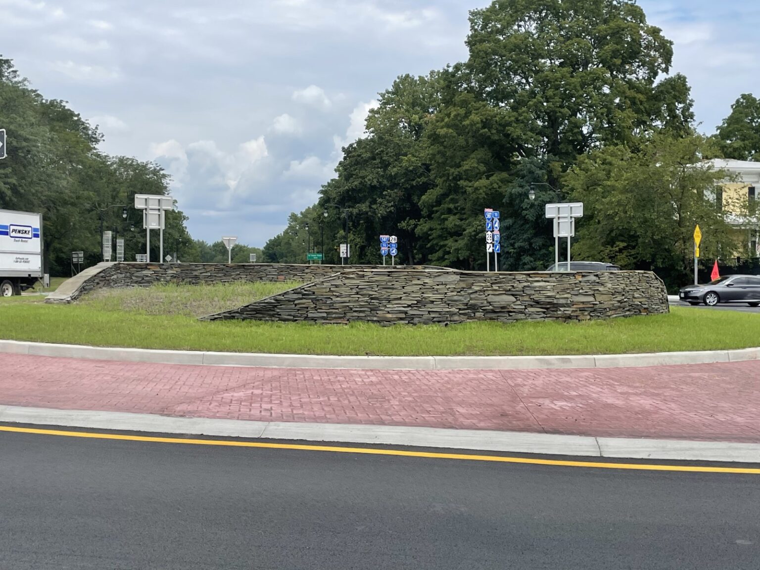 Kingston Roundabout - Dillon & Semenovich