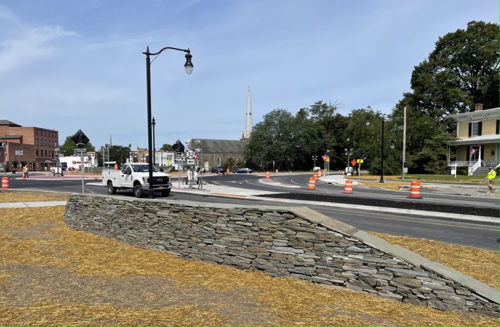 Kingston Roundabout - Dillon & Semenovich